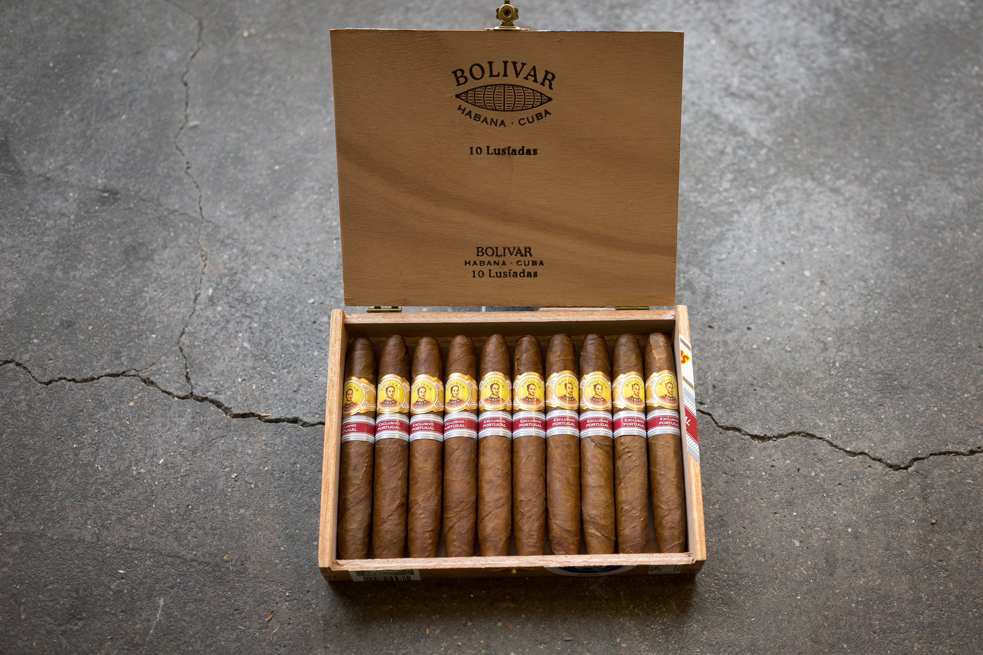 Bolivar Cigars: Powerful History Behind the Brand – EGM Cigars